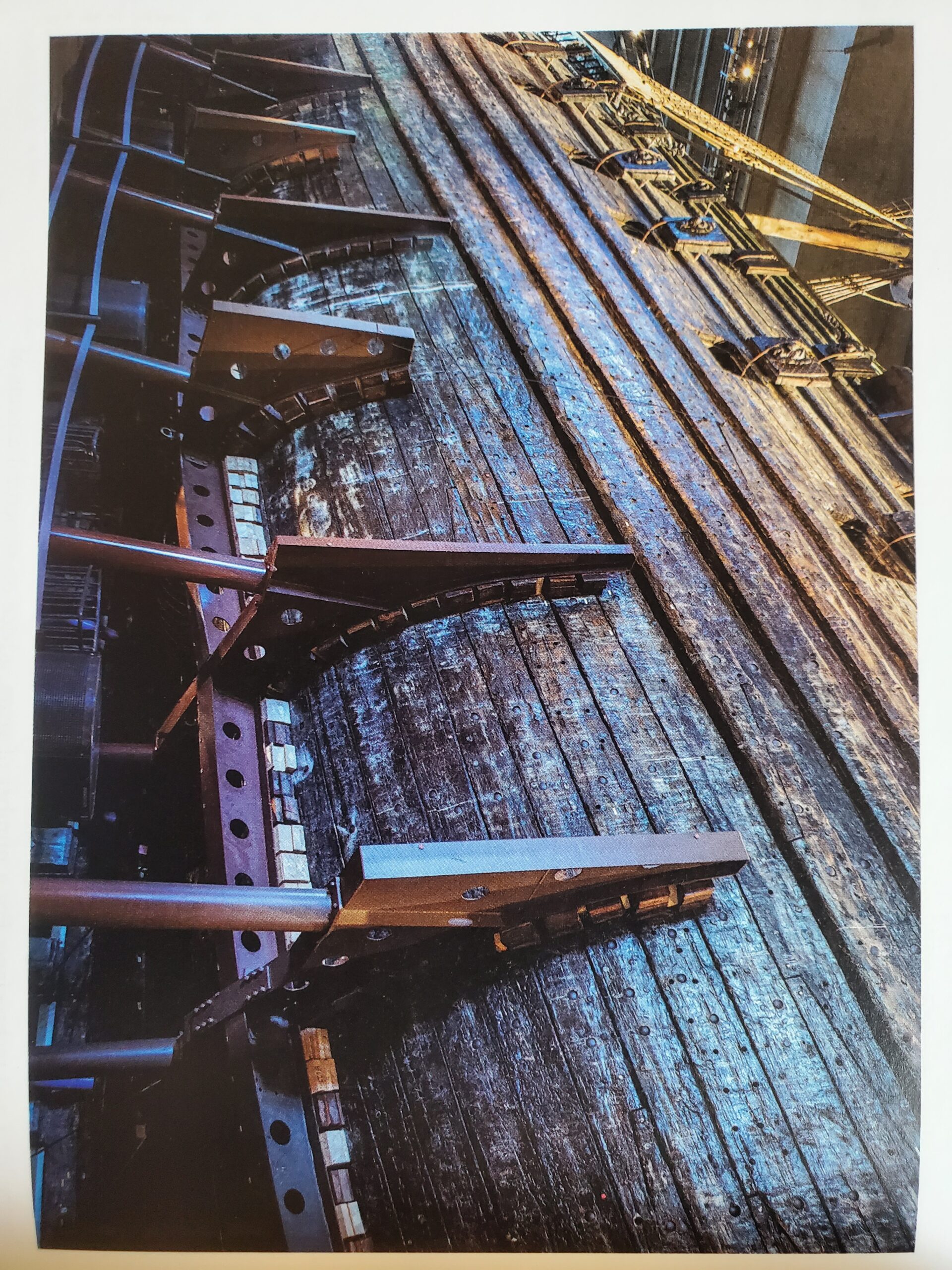 Water in things, things in water: How to deal with waterlogged wood ...